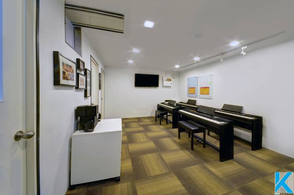 Project Gallery: Office Renovation - Klique Design Pte Ltd